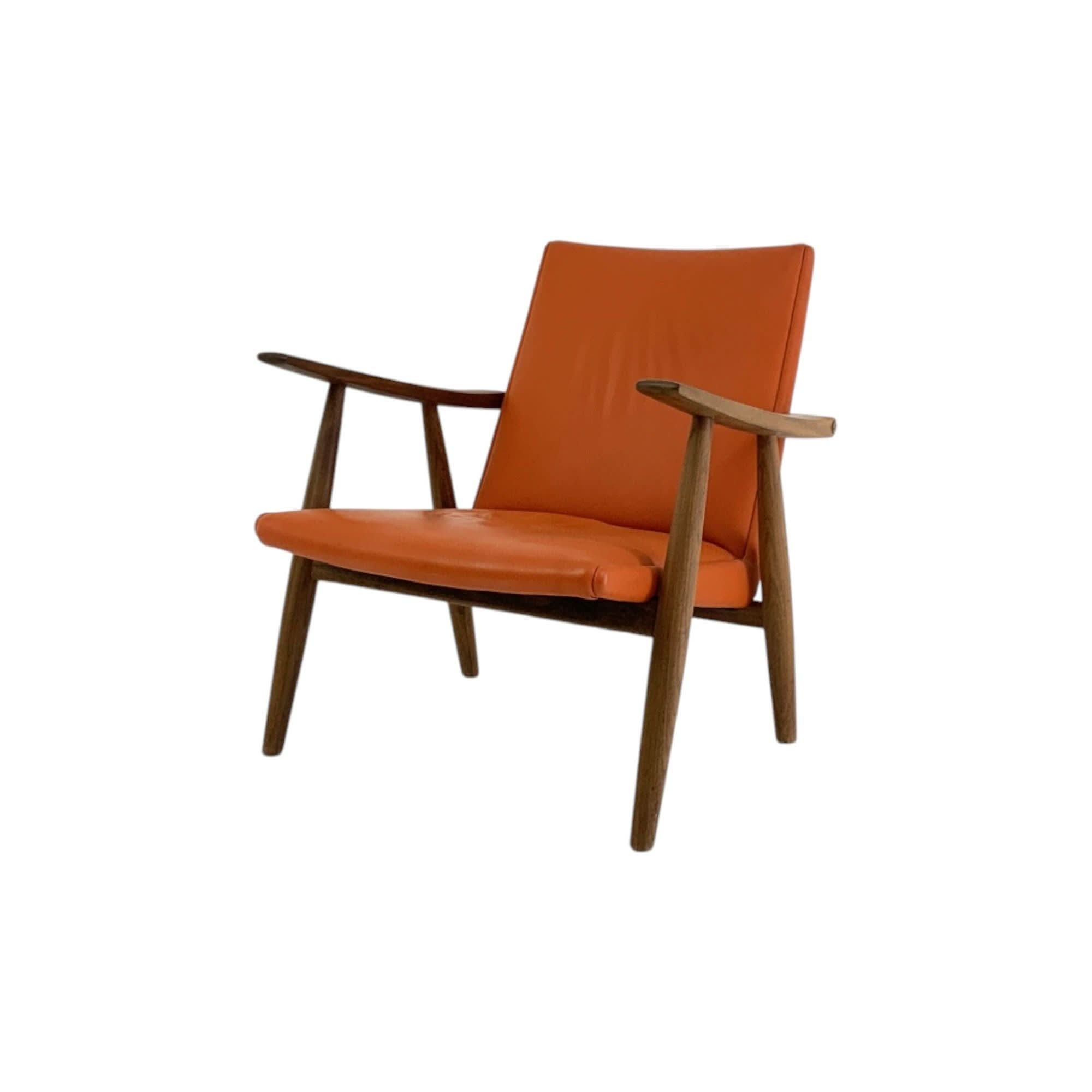 Shop GE260 Lounge Chair by Hans Wegner for Getama | Bazaa