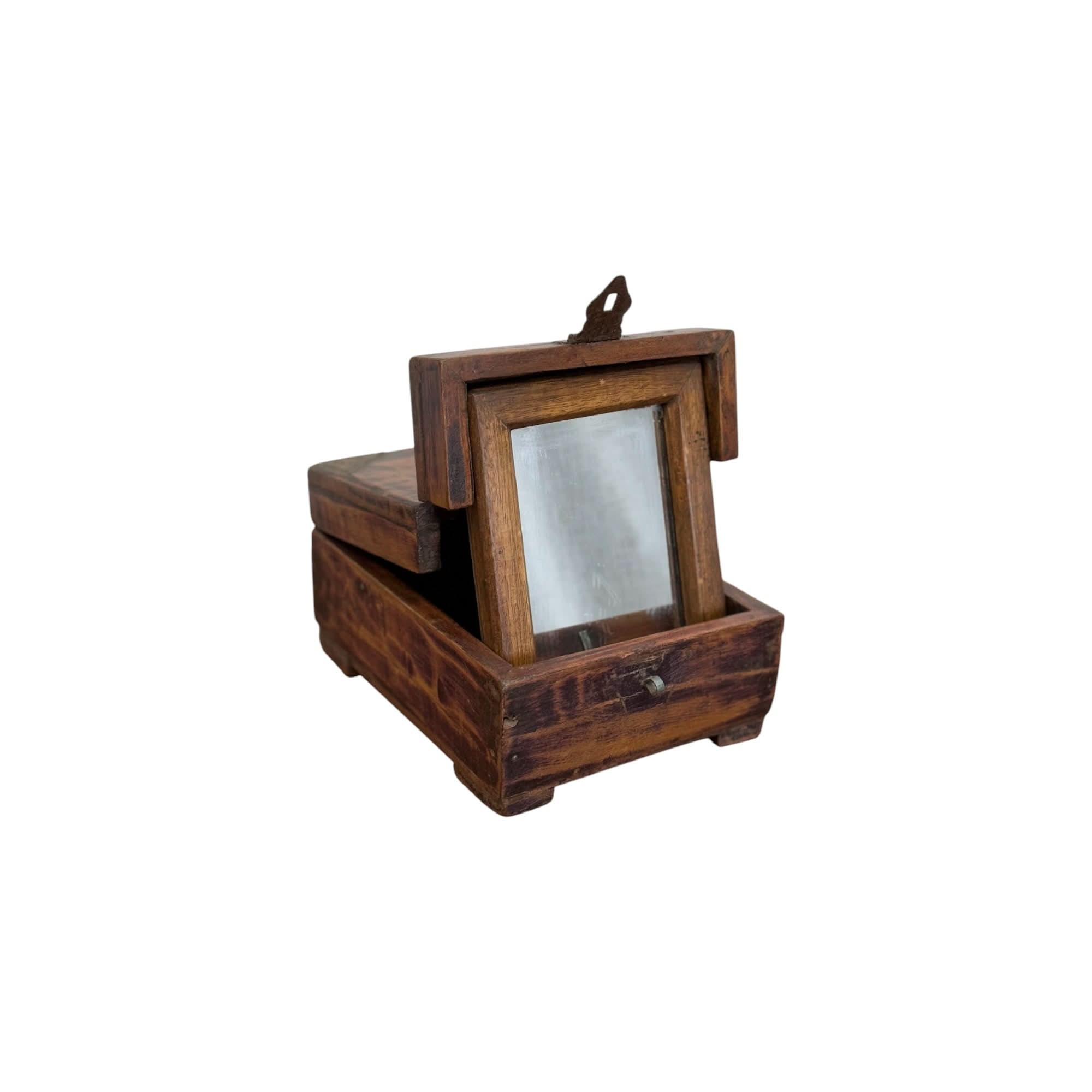 Shop Vintage Mirror Shaving Box I | Bazaa