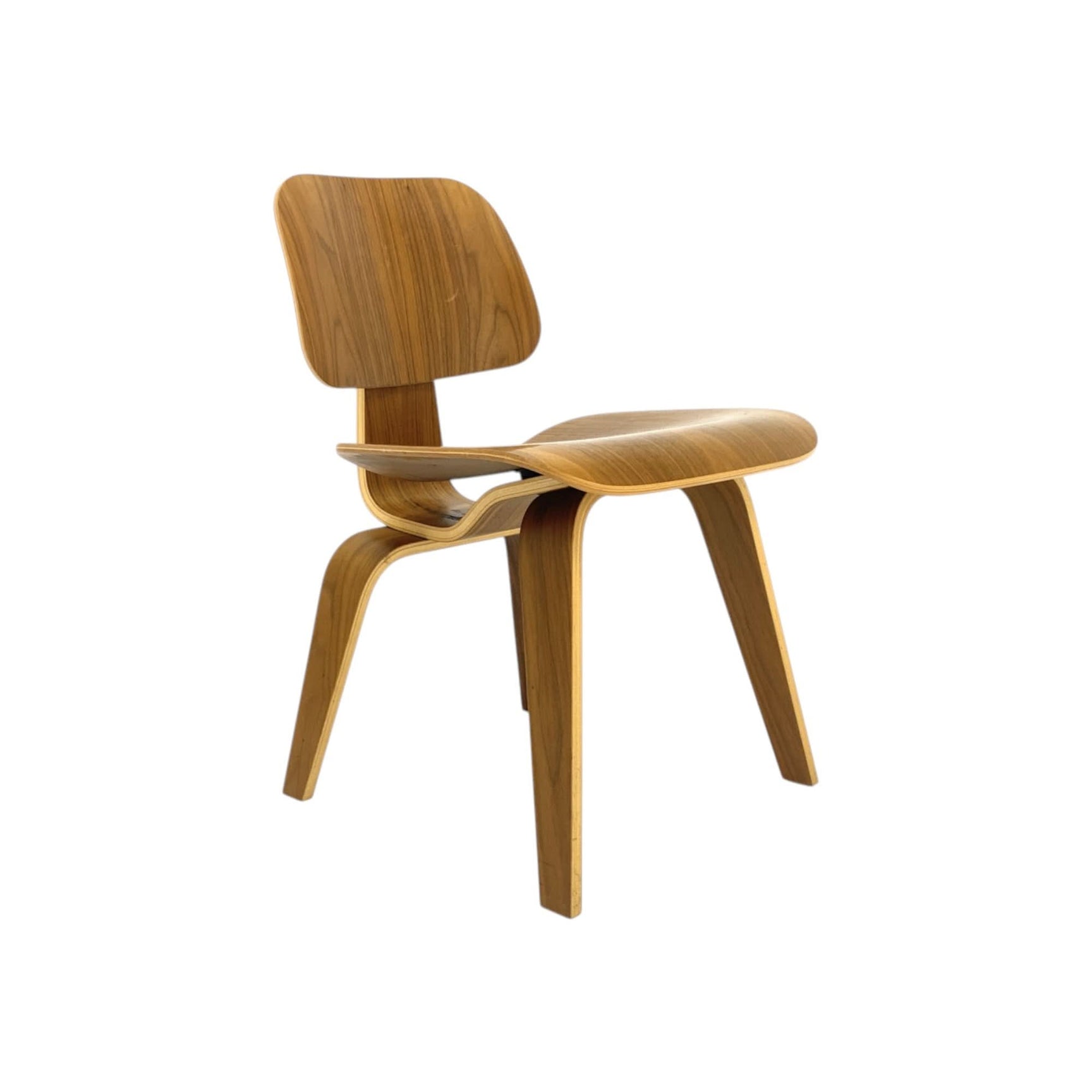 Eames Chairs – Bazaa